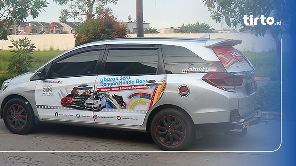 Pasang Stiker Promo Drive Thru di Mobil: Untung atau Rugi?