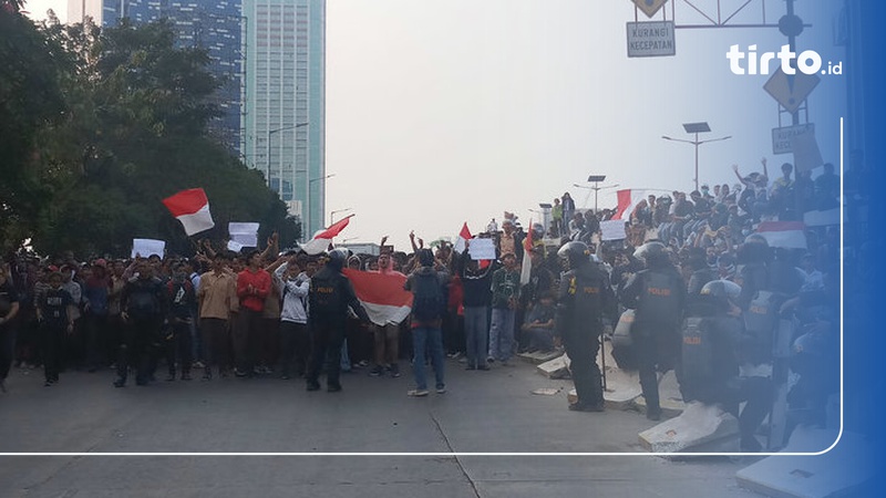 Pelajar STM Ikut Turun Demo DPR, LBH Jakarta: "Kami Bangga"