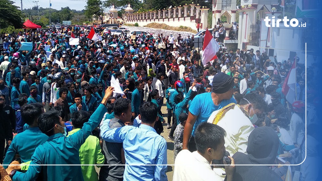 Kronologi Demo Mahasiswa di DPRD Sulawesi Barat Berakhir Ricuh