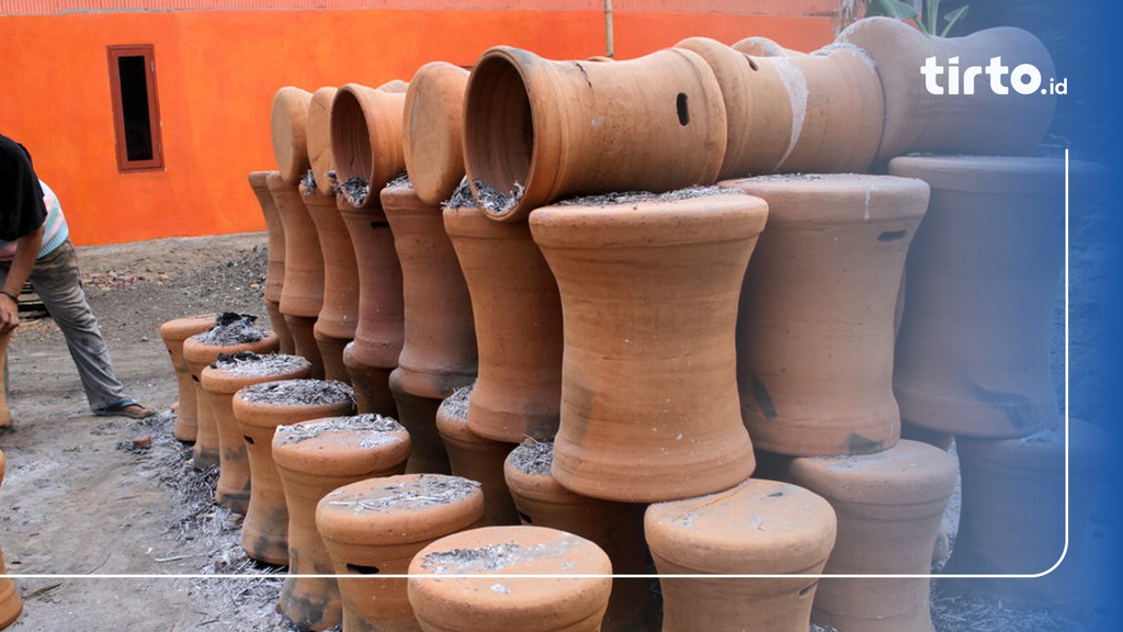 Contoh Seni Kriya: Jenis & Fungsinya, dari Gerabah hingga Ukiran