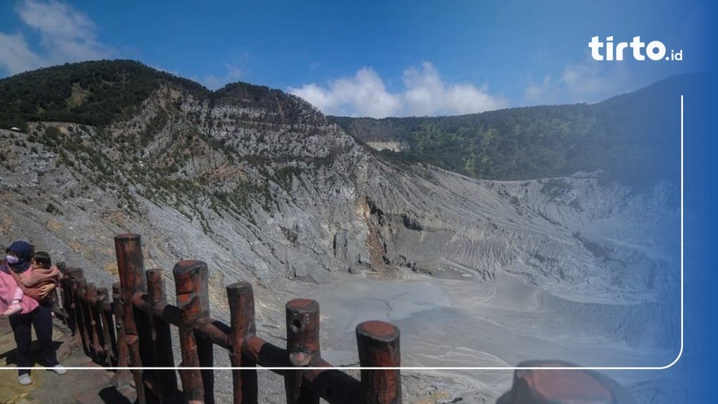 Profil Gunung Tangkuban Perahu: Sejarah Letusan dan Kisahnya