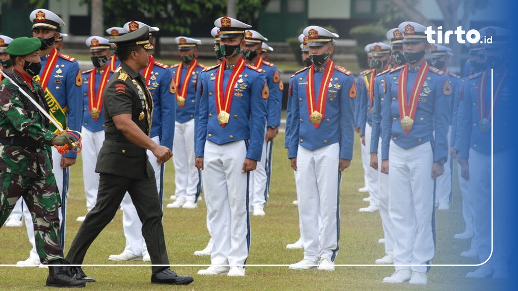 TNI Ancam Pecat 'Oknum Prajurit' LGBT