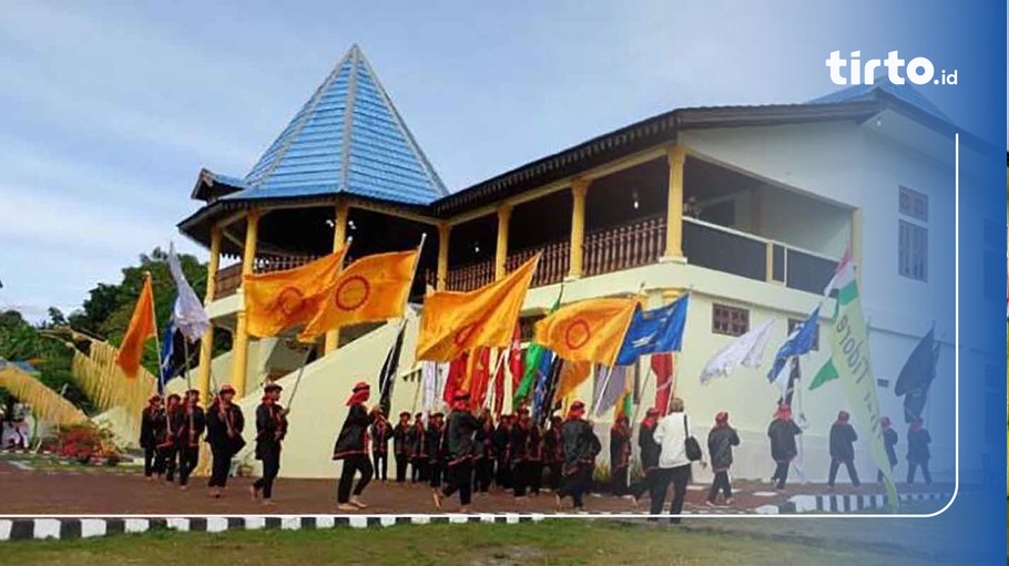 Sejarah Kesultanan Tidore: Pendiri, Kejayaan, & Daftar Raja-Sultan