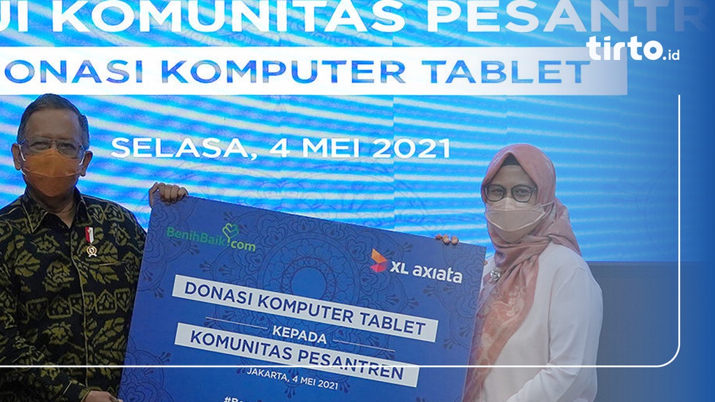 XL Axiata Donasi Laptop Ke Pesantren