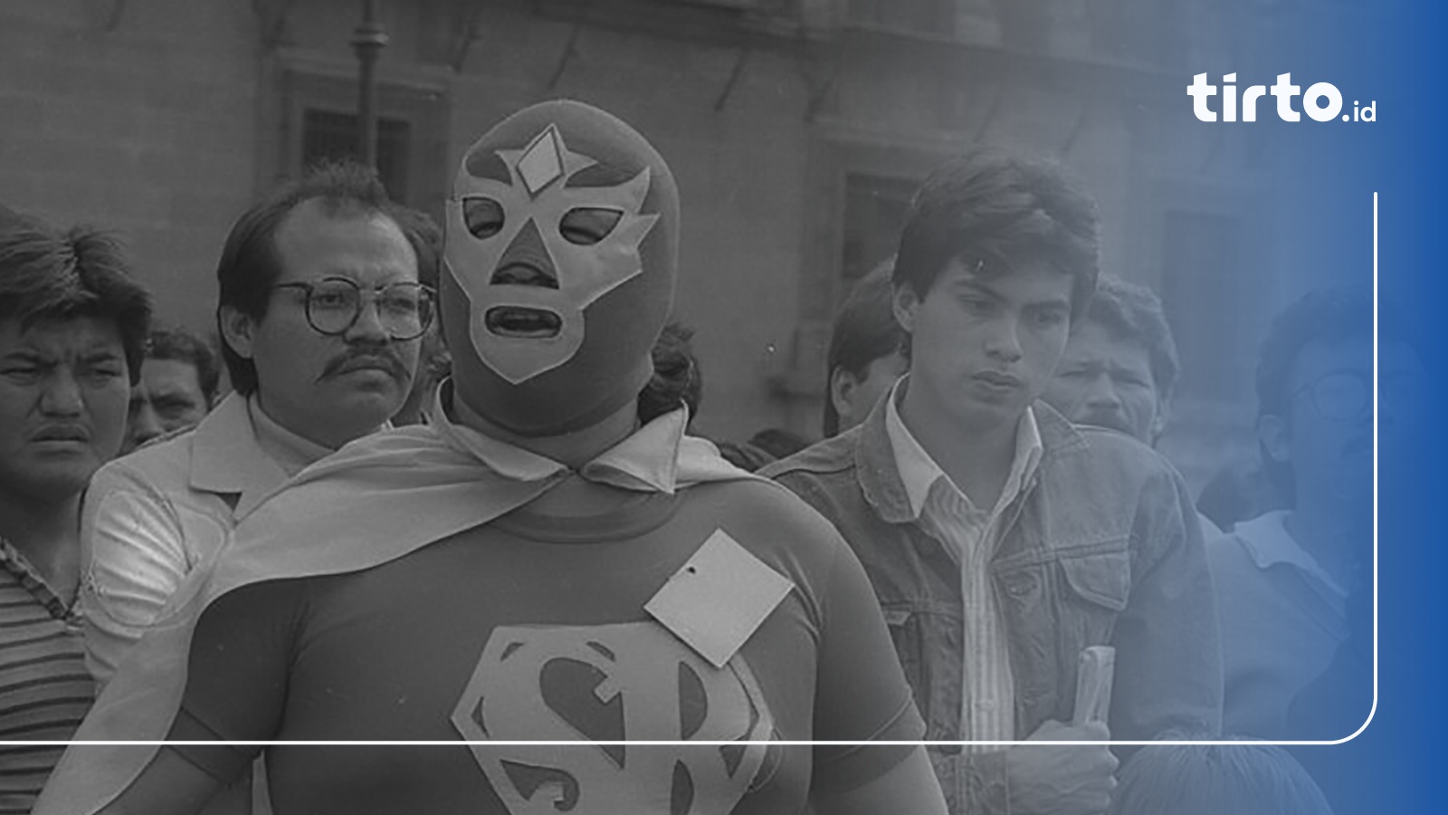 Superbarrio Gomez, Pahlawan Bertopeng Dunia Nyata Pembela Kaum Papa