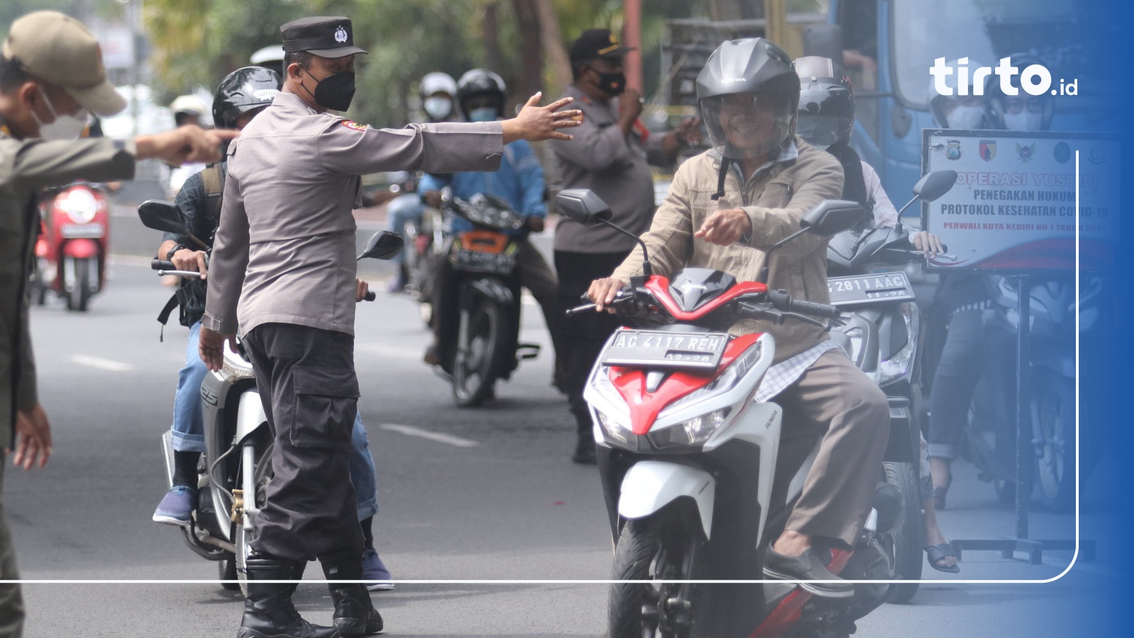 PPKM Diperpanjang, 7 Daerah di Jawa-Bali Berstatus Level 4 PPKM Diperpanjang, 7 Daerah di Jawa-Bali Berstatus Level 4