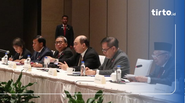 Ma'ruf Amin Ajak Pengusaha Cina Investasi di Industri Halal RI