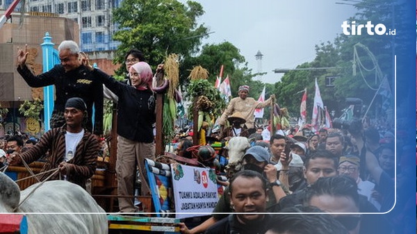 Kampanye Akbar Di Solo Ganjar Mahfud Pawai Naik Gerobak Sapi