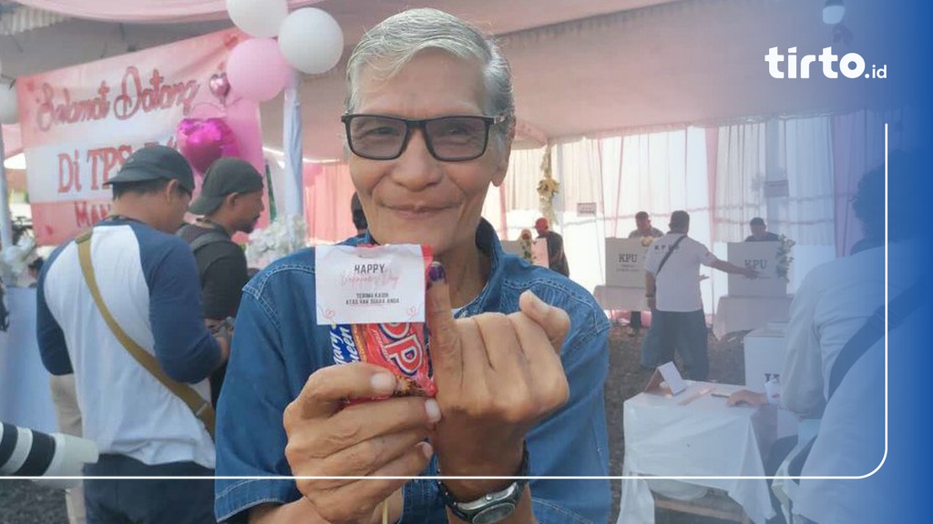 Gibran Rakabuming Belum Hadir Nyoblos di TPS 34 Manahan Solo Gibran Rakabuming Belum Hadir Nyoblos di TPS 34 Manahan Solo