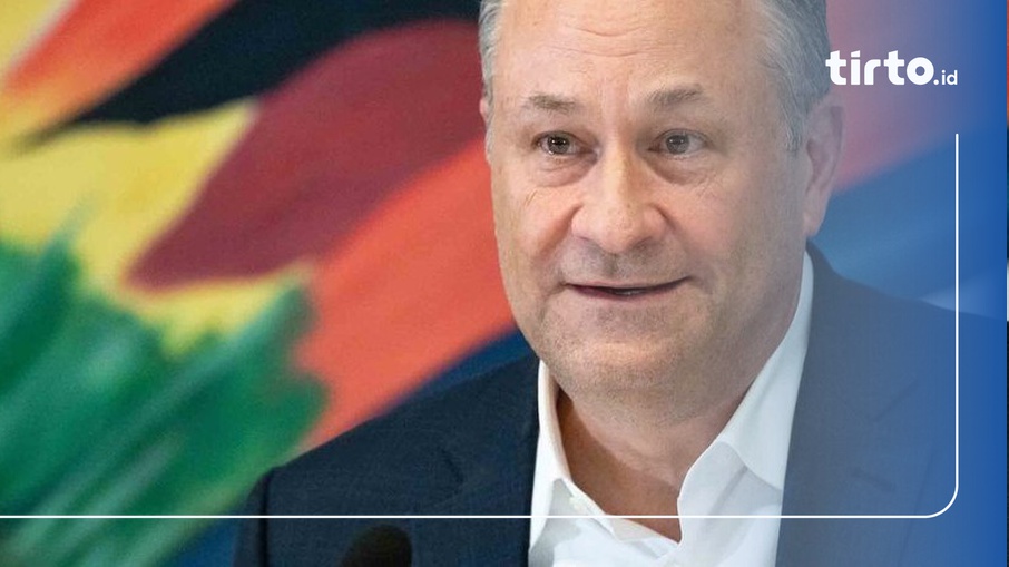 Profil Doug Emhoff Suami Kamala Harris: Menuju First Gentleman?