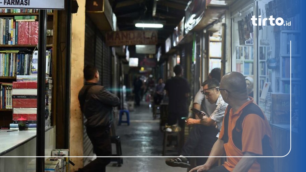 Pasang Surut Pasar Buku Palasari Bandung Bertahan di Era Digital