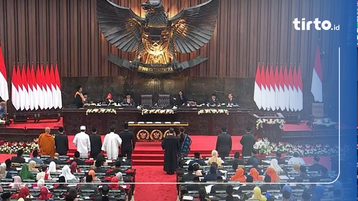 Mampukah DPR Periode Baru Menjauh dari Julukan Tukang Stempel?