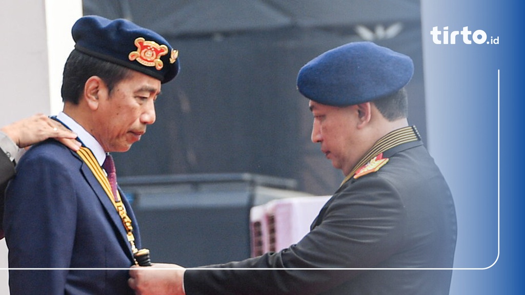 Jokowi Banjir Penghargaan, Upaya Poles Citra sebelum Lengser? Jokowi Banjir Penghargaan, Upaya Poles Citra sebelum Lengser?