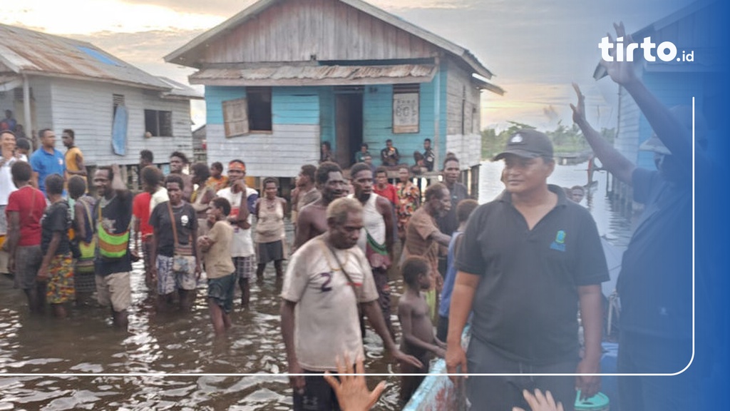 Kemensos Salurkan Bantuan bagi Korban Banjir Rob di Merauke