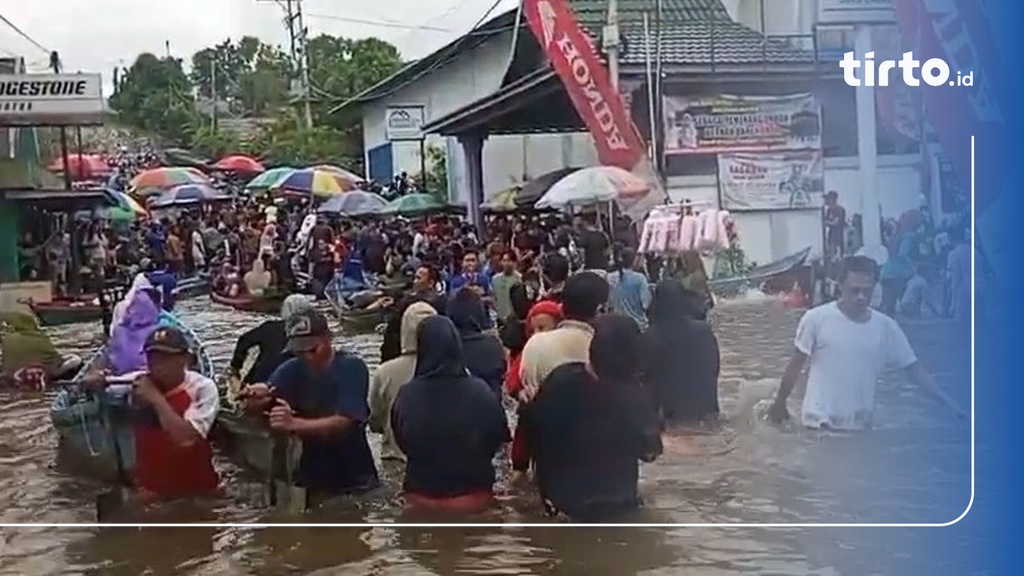 Saat Banjir di Muara Teweh Barito Utara Justru jadi Objek Wisata