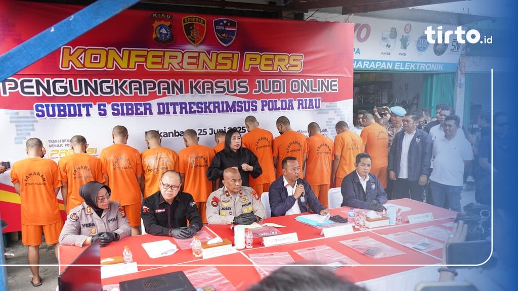 Polda Riau Tangkap 12 Tersangka Judi Online Higgs Domino Island
