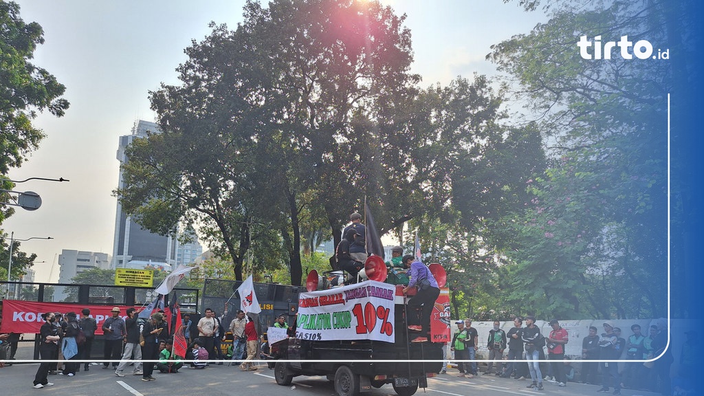 Ada Demo Ojol, Polisi Lakukan Rekayasa Lalin di Medan Merdeka