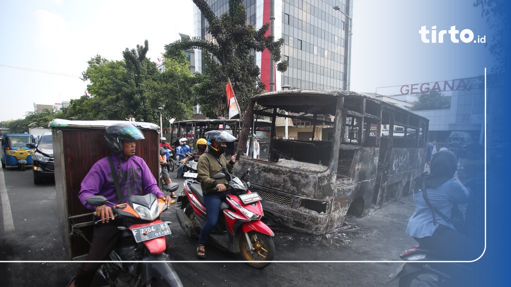 37 Fasilitas Polisi Jadi Sasaran Amuk Massa di Jakarta