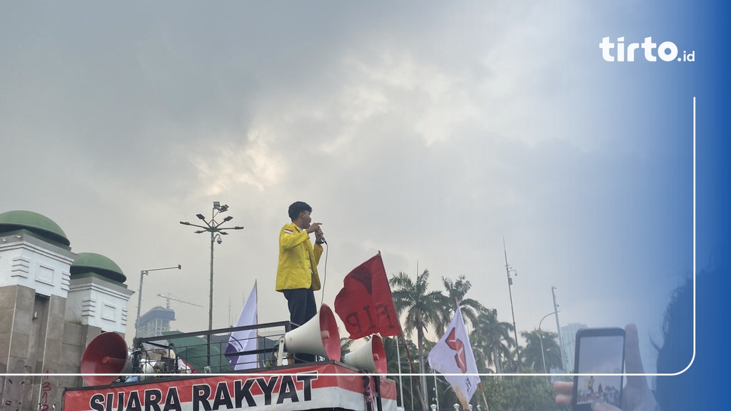 Demo Mahasiswa Desak Tuntutan 17+8 Dijalankan Pemerintah & DPR