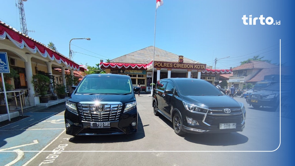 2 Mobil Diserahkan ke Kejari Cirebon, BB Tambahan Tipikor Satori