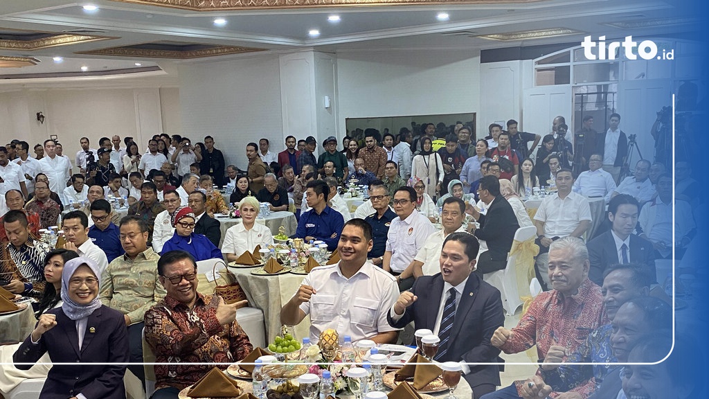 Kelakar Dito ke Roy Suryo di Sertijab: Ijazah Pak Erick Aman?