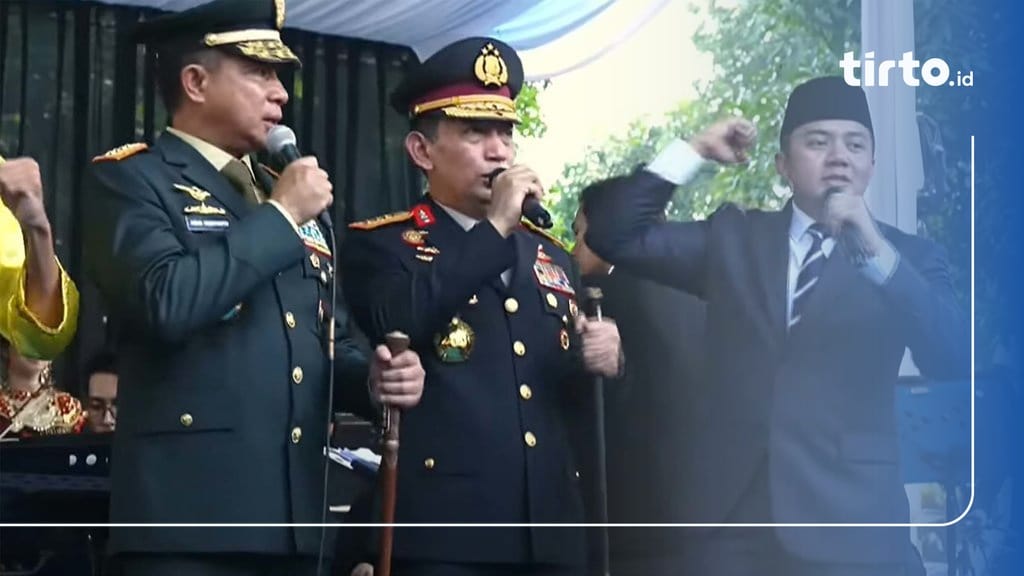 Saat Prabowo hingga Kapolri Nyanyi Bareng di Lubang Buaya