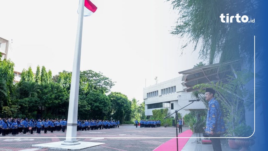 Pimpin Upacara Hari Pahlawan 2025, Gus Ipul: Jaga Api Perjuangan
