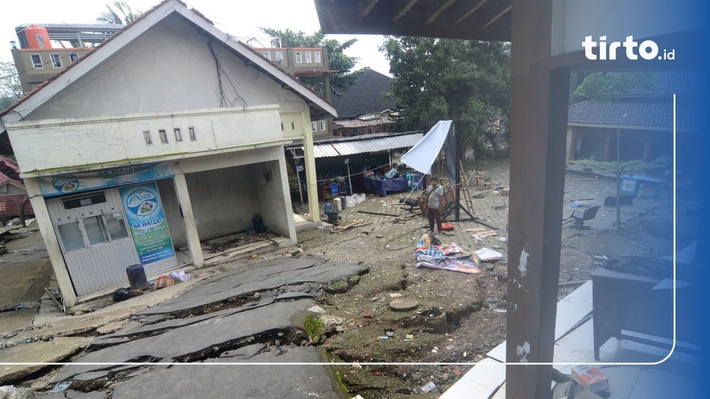 Penyebab Tanah Bergerak di Tegal & Update Jumlah Pengungsi